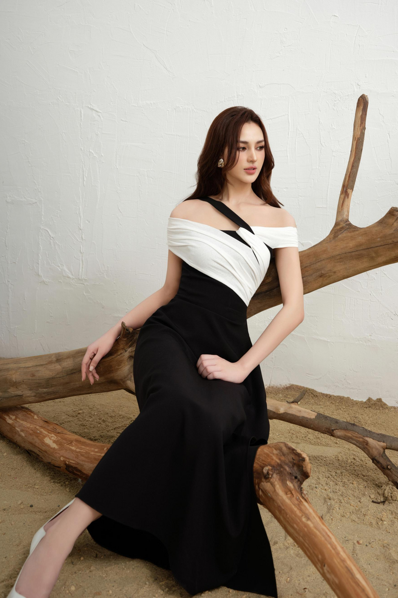 Aster Diagonal Dress With Twisted Detail – DeNio Official Website | DeNio